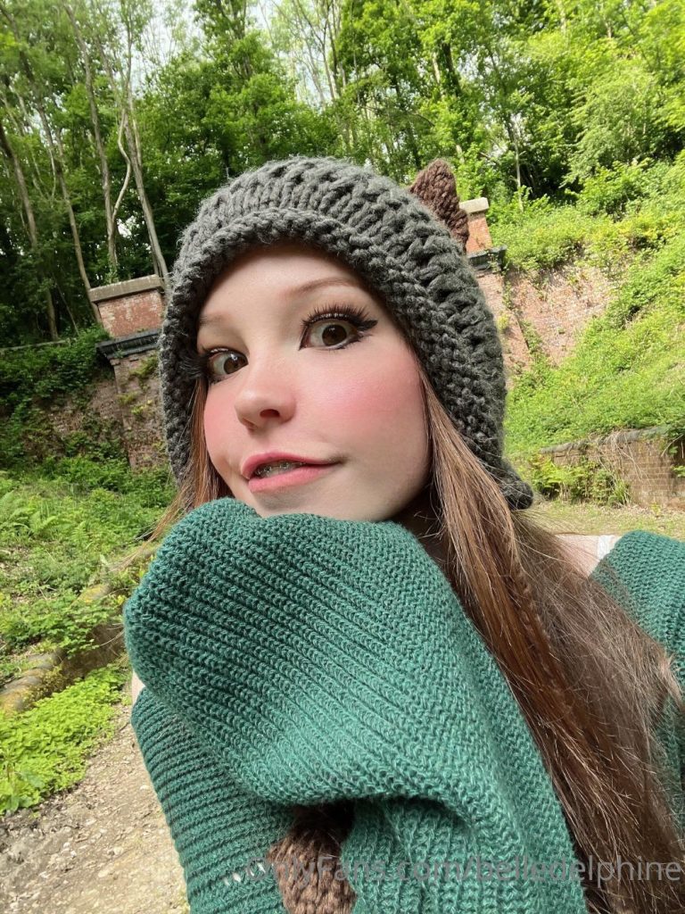 Belle Delphine Pub Lunch Onlyfans Photos Leaked (1) | Thotslife.com